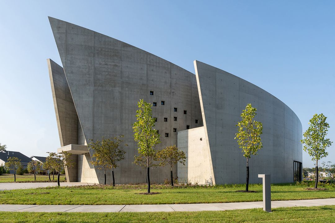 Design Alliance Architects designs a sculptural concrete chapel in ...